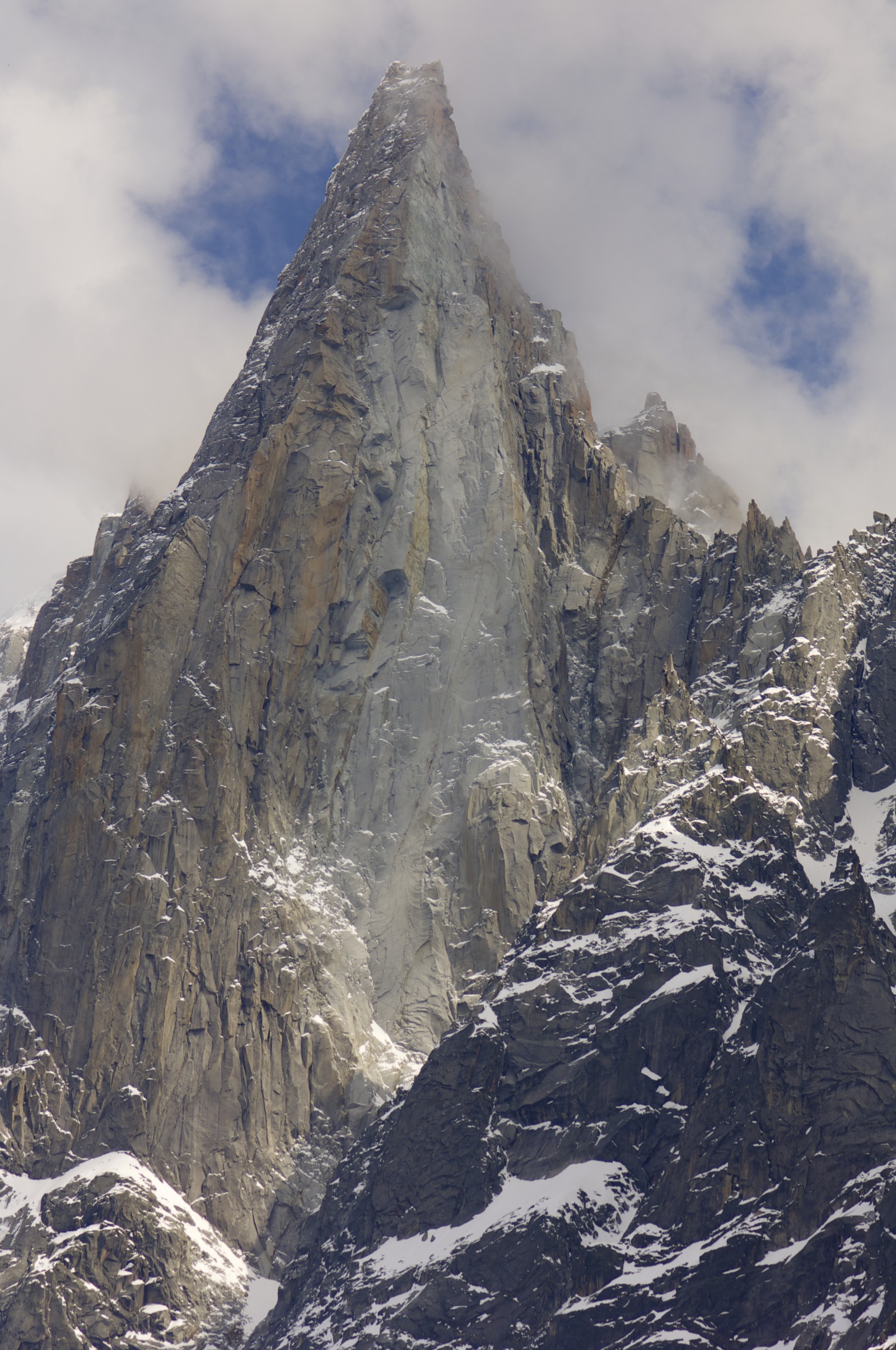Aiguille du Dru - Mountain Field Guide