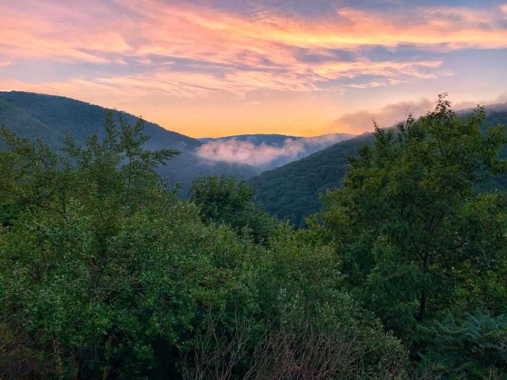 Hidden Gems of the Poconos Mountains: A Guide to Pennsylvania’s ...